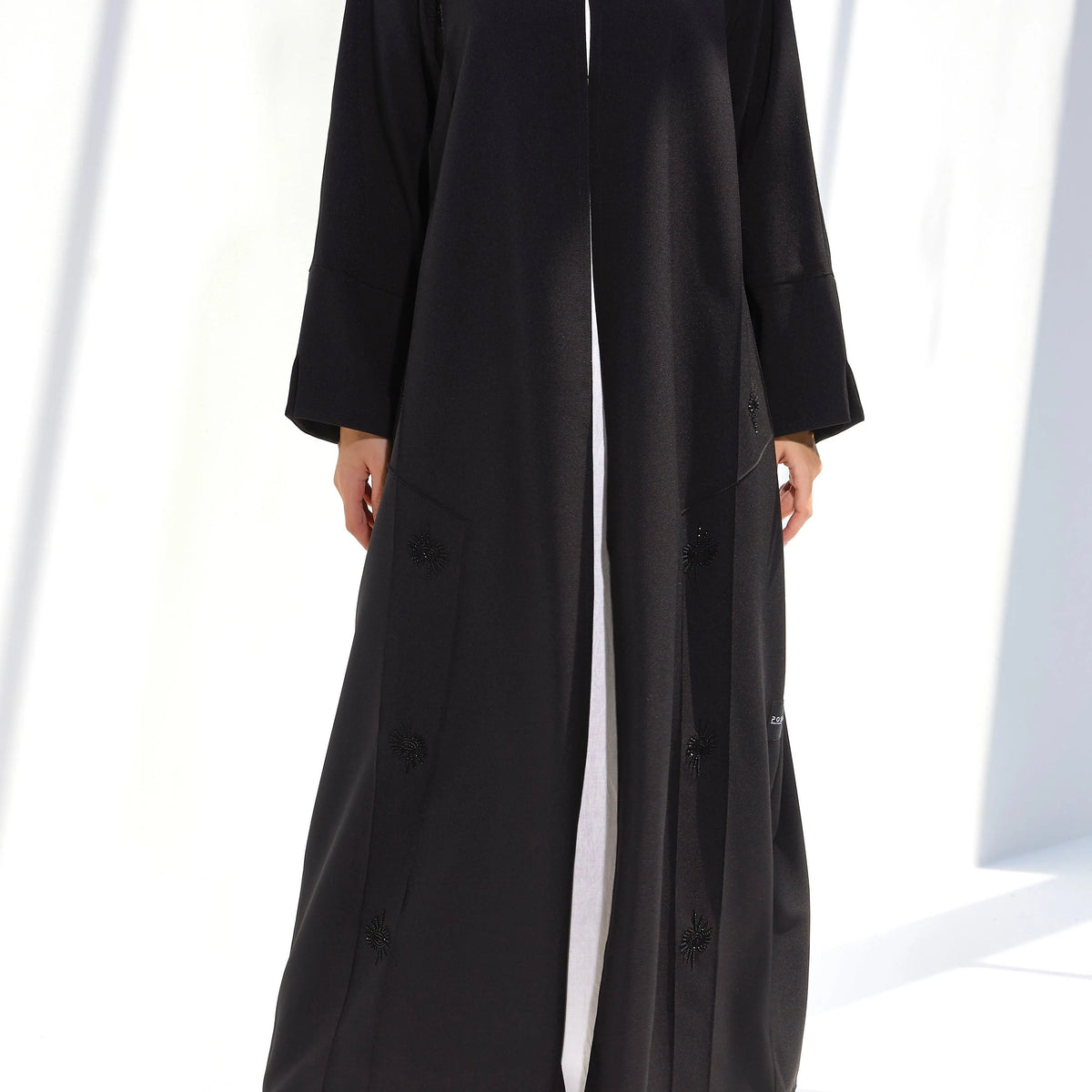 Black Classic Crepe Custom Abaya with Pintux and Beadwork – Posh Abaya
